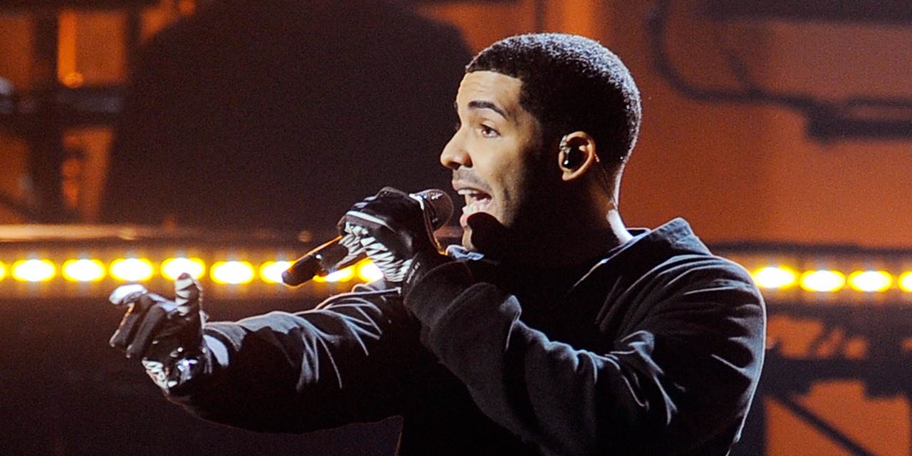 Le rappeur Drake en tête des ventes mondiales d albums