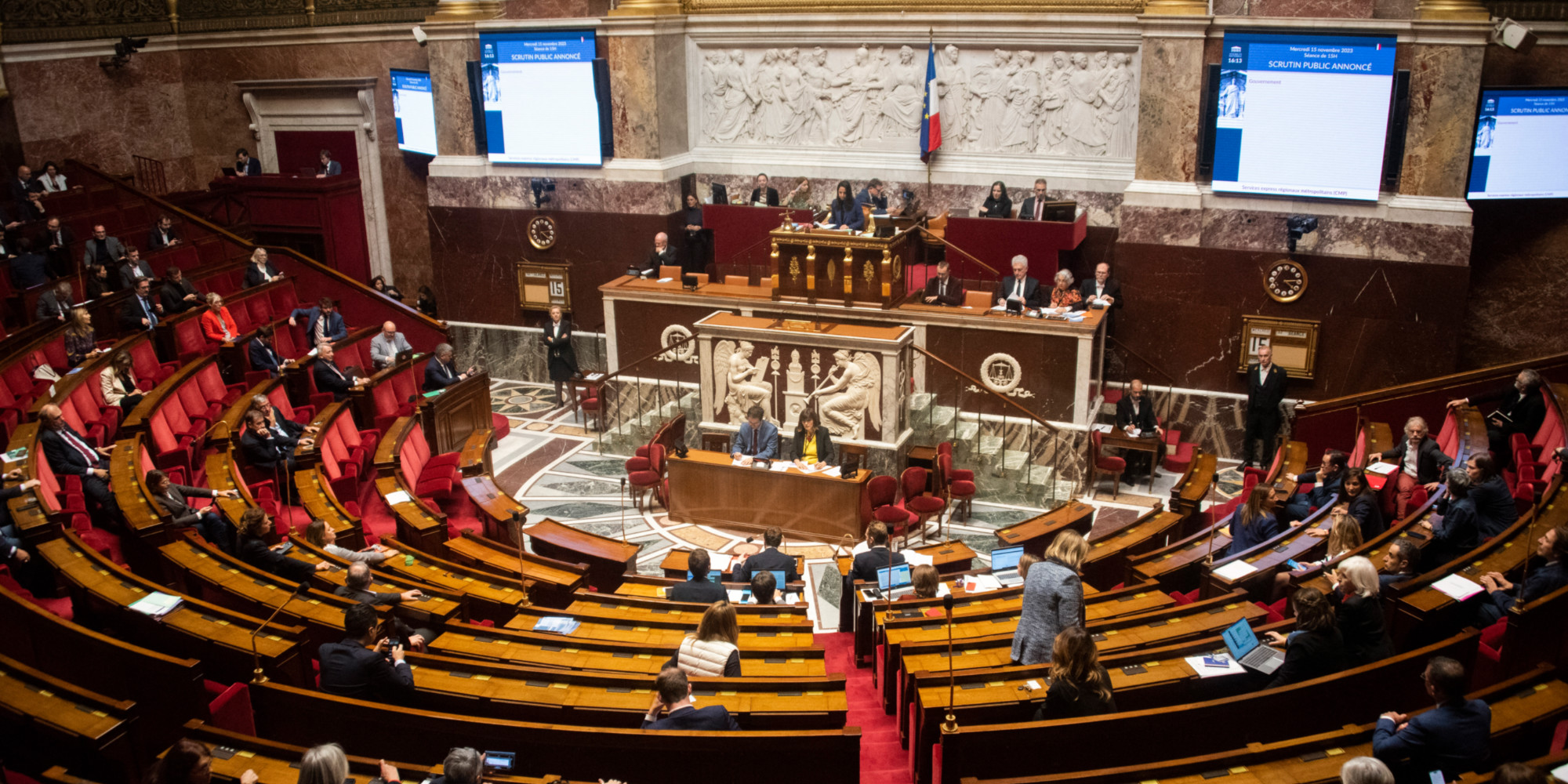 Loi immigration la commission députés sénateurs reprend ses débats