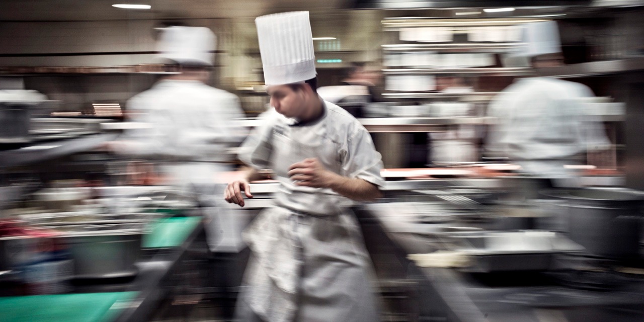 Dans les cuisines de L'Arcane, nouvel étoilé parisien