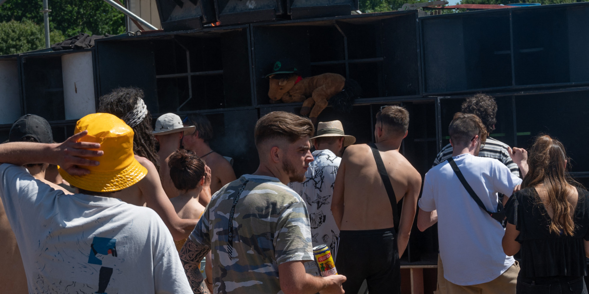 Le Teknival s'installe dans un petit village de l'Indre pour fêter ses ...