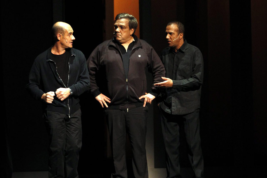 Les Inconnus réunis sur scène