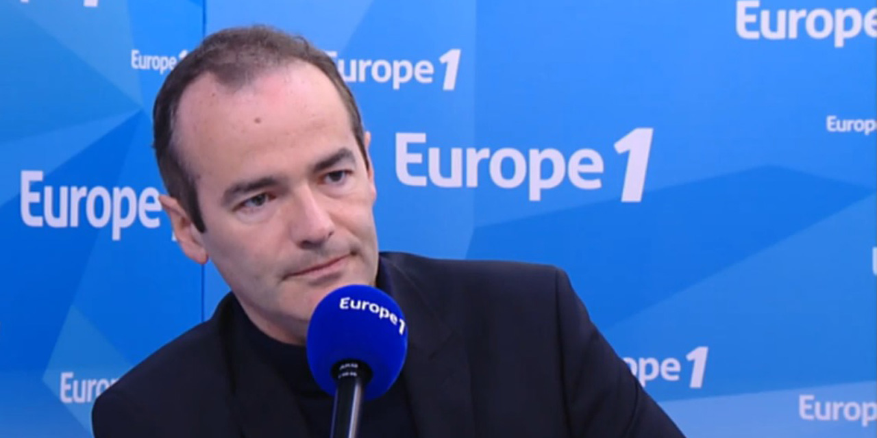 Pour Franck Ferrand, Alain Decaux avait "le feu de l'Histoire"