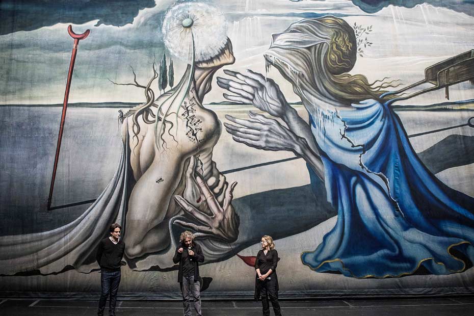 Une immense toile de Dali dévoilée à Montréal