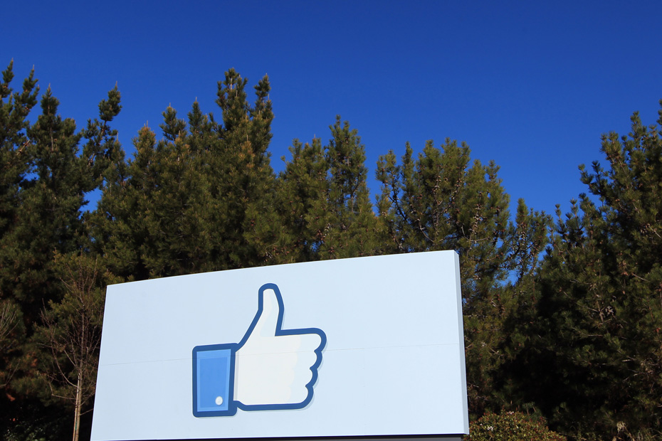 Facebook : buzz ou bug, que croire
