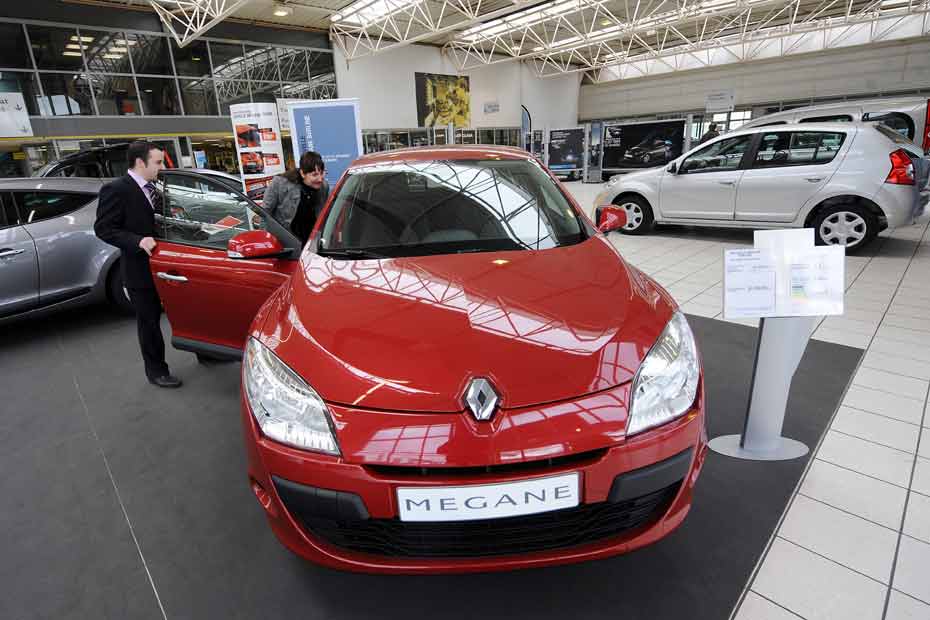 Le bonus-malus freine l'auto française