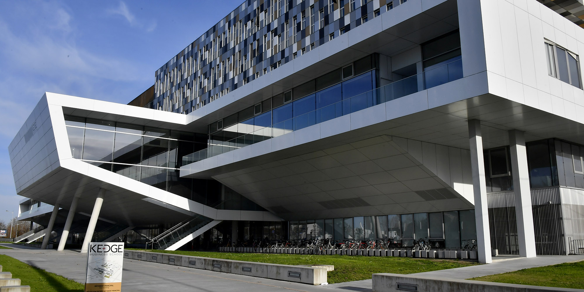 Le Financial Times salue l'excellence des écoles de commerce françaises