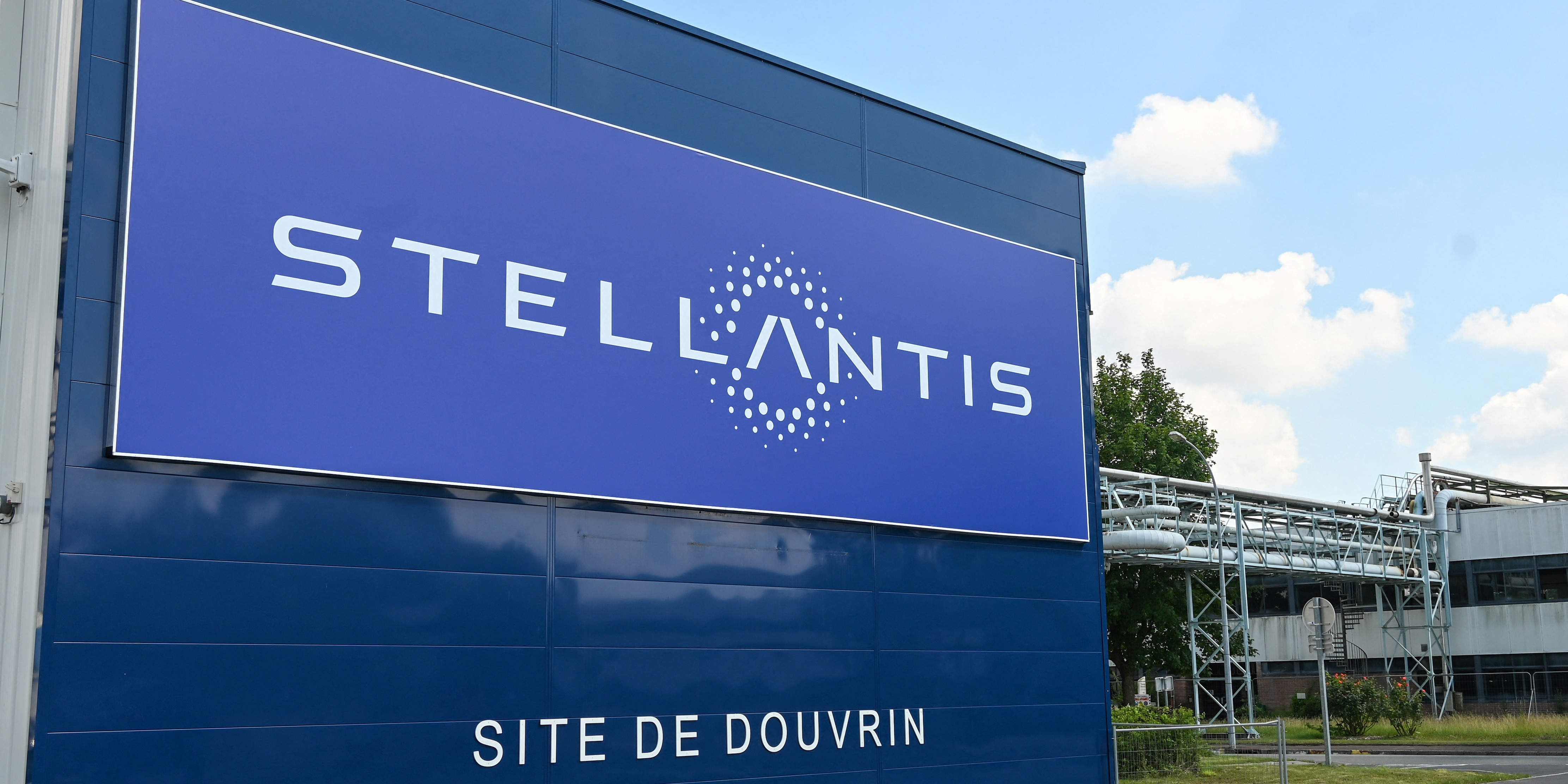 Stellantis boucle sa première année d'existence avec un énorme bénéfice