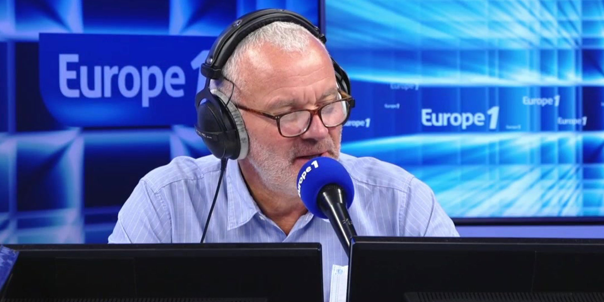 Vaccination : "Il faut utiliser tous les canaux à notre disposition ...