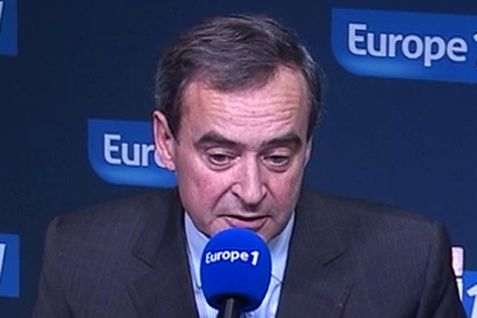 "Lafarge se recentre sur les activités clés : ciment + granulat"