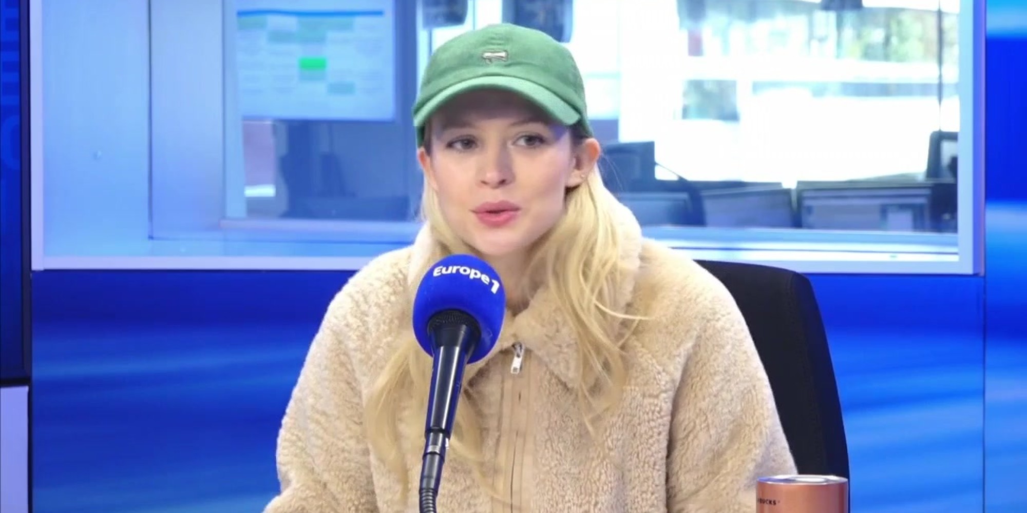 VIDEO - Quand Angèle débat avec Laurent Mariotte de la meilleure ...