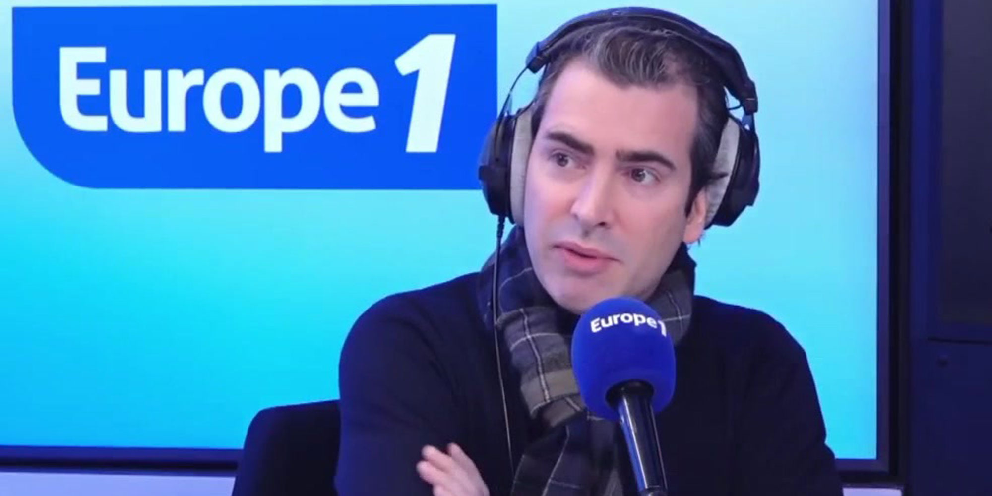 «Ma mère, Dieu et Sylvie Vartan» de Roland Perez et l'exposition ...