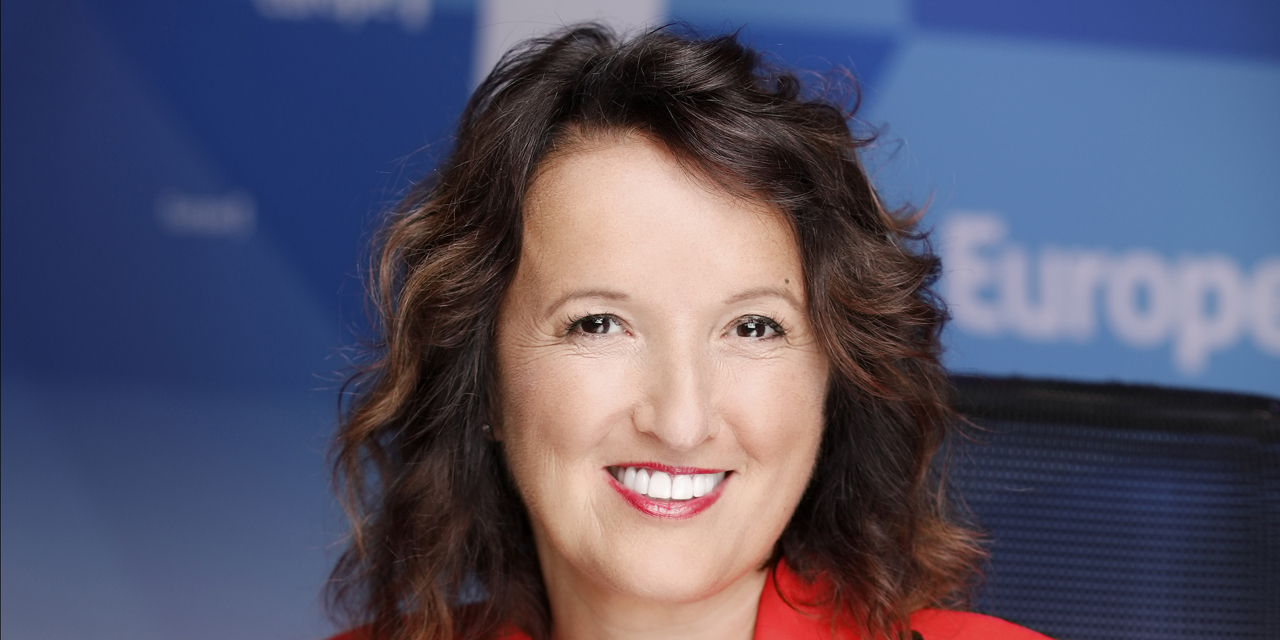 Anne Roumanoff : Anne Roumanoff :