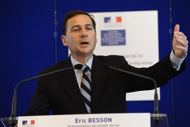 L’identité nationale ressort des cartons