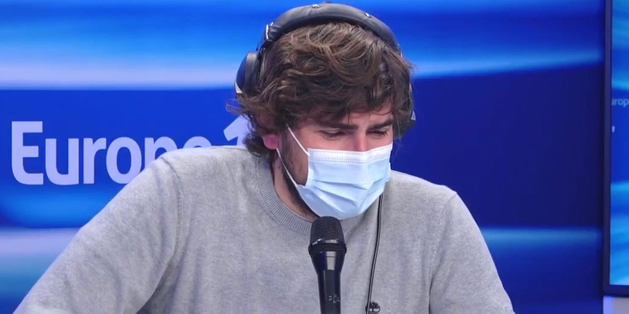 "Comme un avion sans elle" et "Le choeur des femmes" : les BD ...