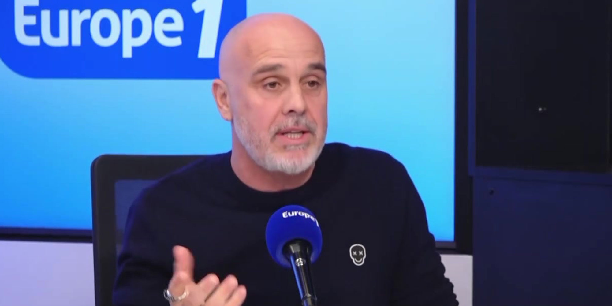 «Renaud - né sous le signe de l’hexagone» de Bertrand Dicale et Alain ...