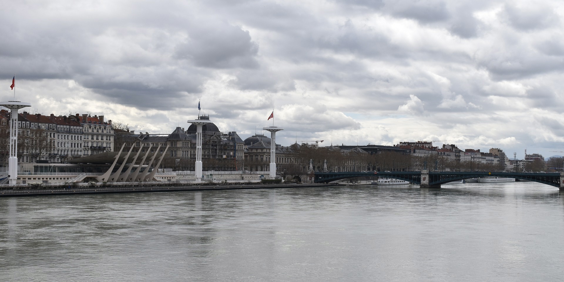 EXTRAIT - Vers un nouveau confinement à Lyon ? "On ne peut plus attendre"