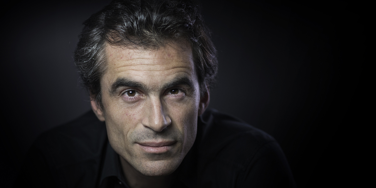 Raphaël Enthoven : "On est dans un rapport de singularité avec le monde ...