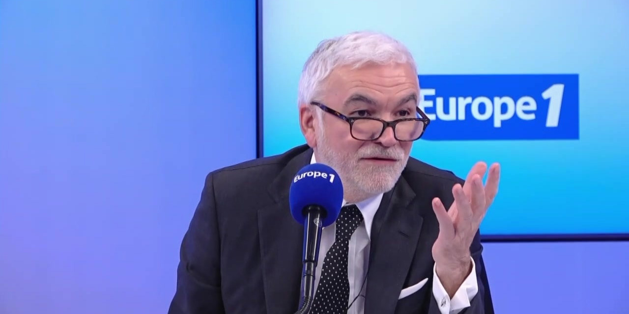 Le professeur René Frydman présente son nouveau livre "La tyrannie de ...