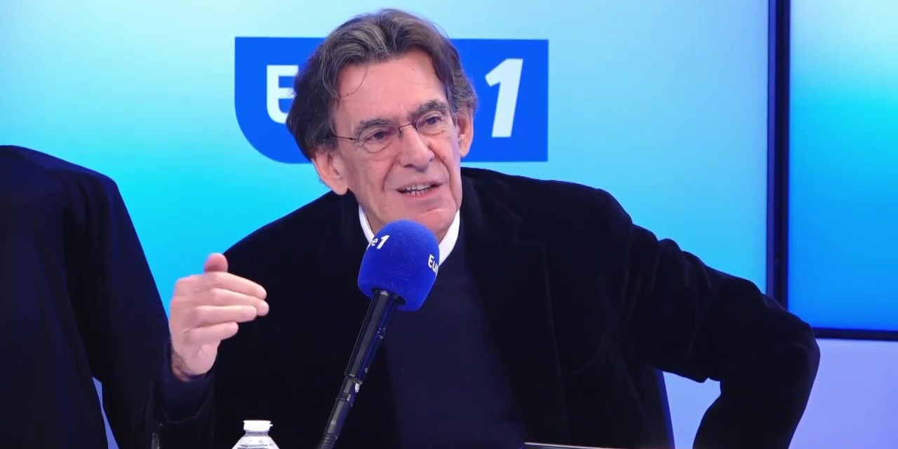 Luc Ferry, philosophe et ancien ministre de l'Éducation, est l'invité ...
