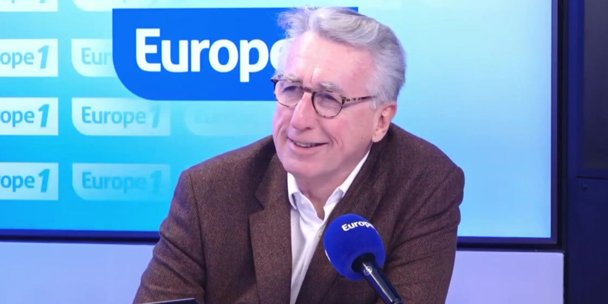 Charles III a commencé à régner sans attendre son sacre