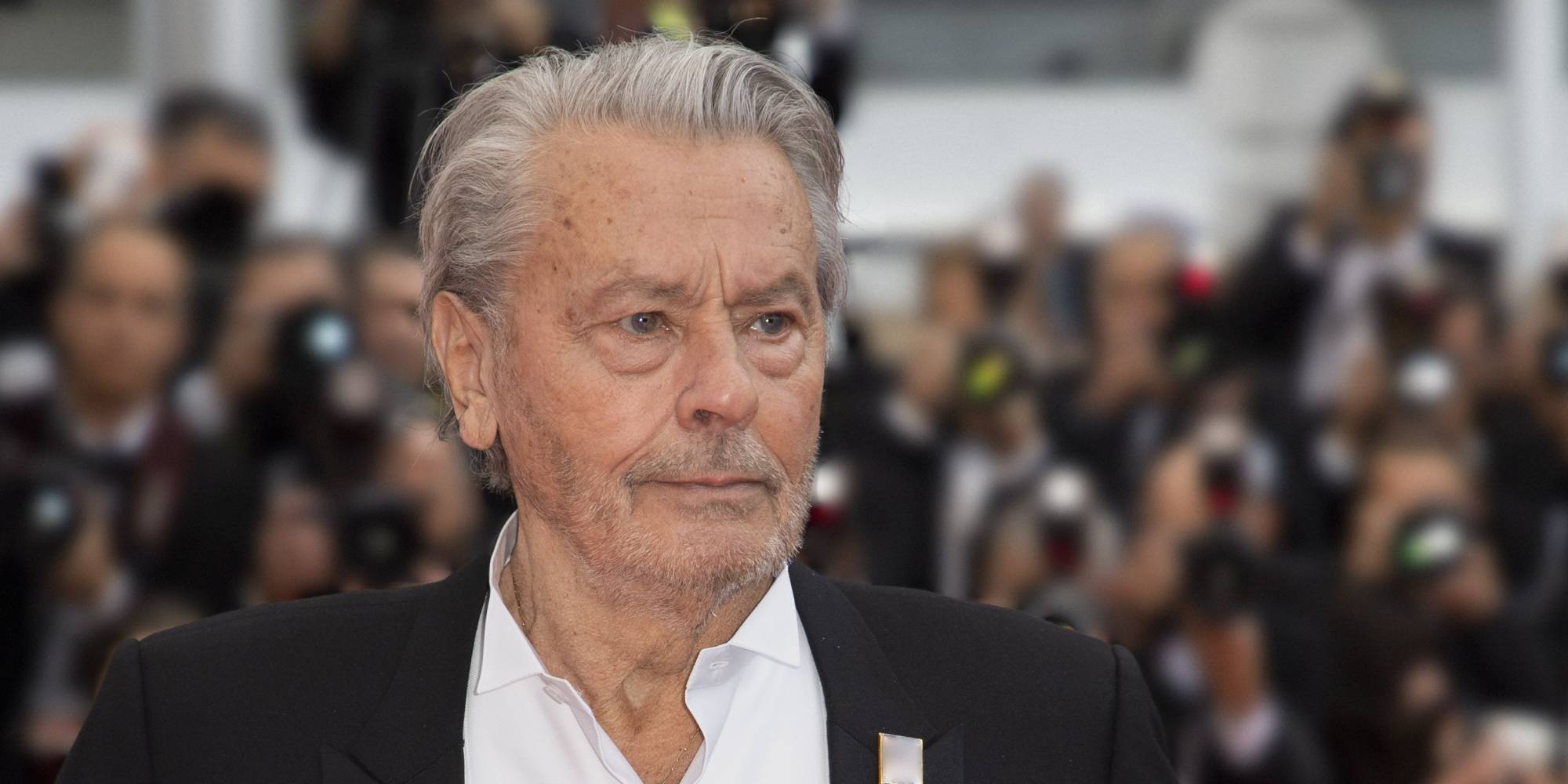 Affaire Delon : perquisition au domicile de Hiromi Rollin avant une ... Affaire Delon : perquisition au domicile de Hiromi Rollin avant une ...