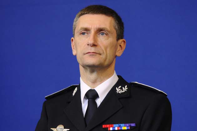 La gênante intervention du chef de la police