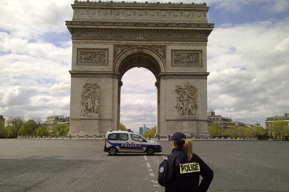 La place de l'Etoile brièvement évacuée