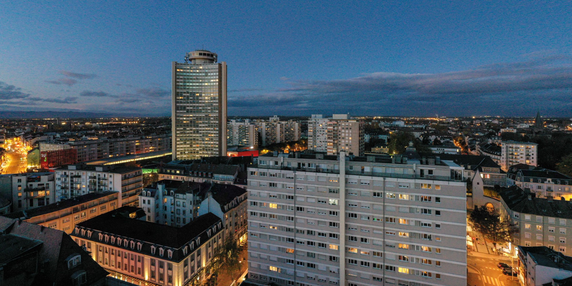 Mulhouse : 4 blessés et une centaine de personnes évacuées après un ...