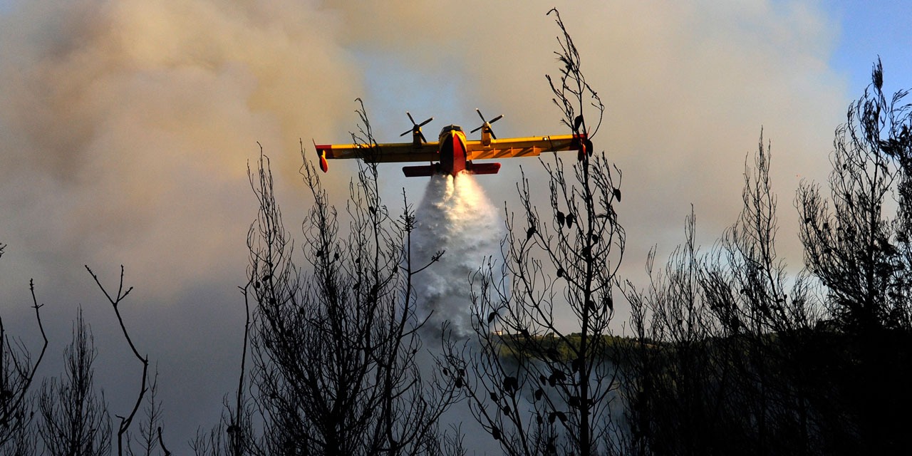 Un pompier pyromane condamné à six mois ferme pour avoir incendié 60 ... Un pompier pyromane condamné à six mois ferme pour avoir incendié 60 ...