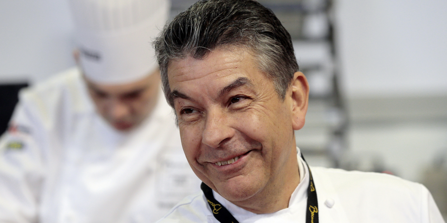 Le chef étoilé Régis Marcon se met aux fourneaux de la cantine scolaire ...