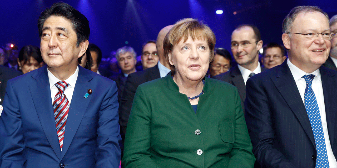 Abe et Merkel plaident pour le "libre-échange" et les "marchés ouverts"