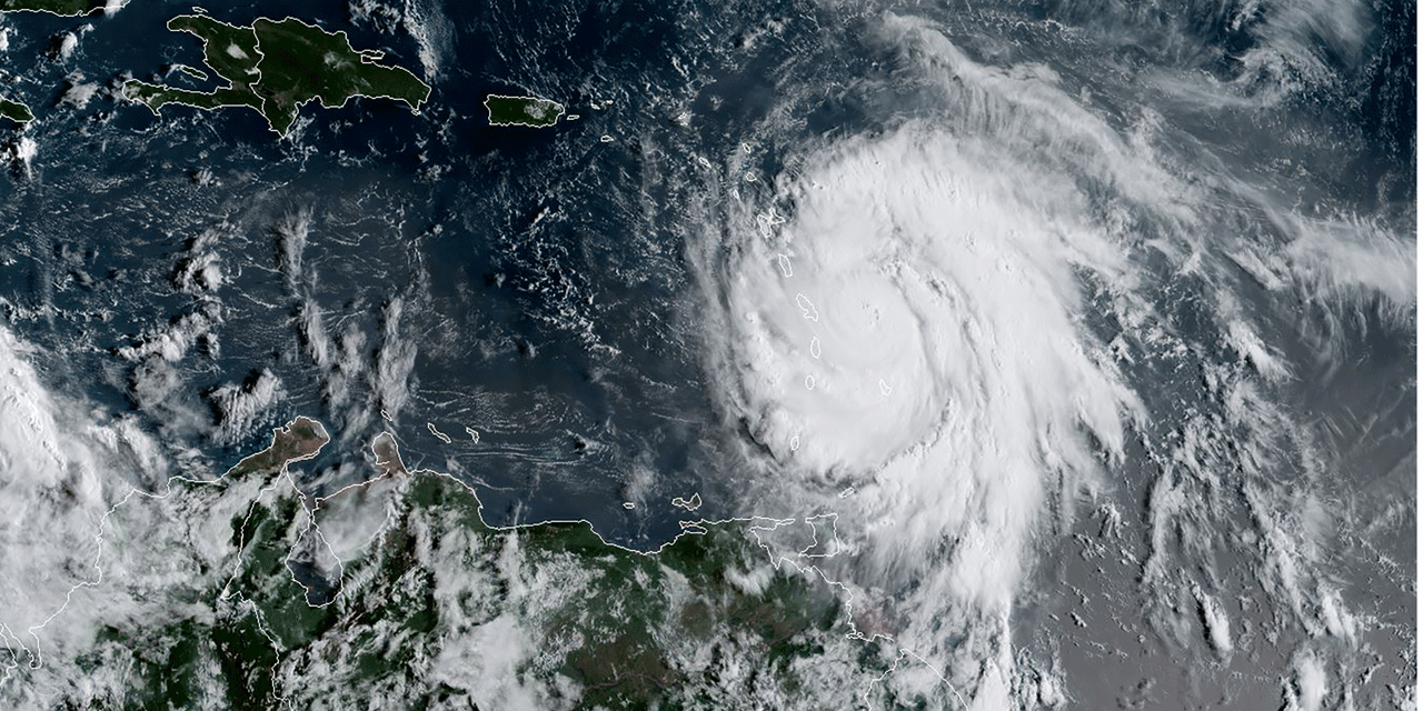 L'ouragan Maria devient "extrêmement dangereux" et menace les Caraïbes