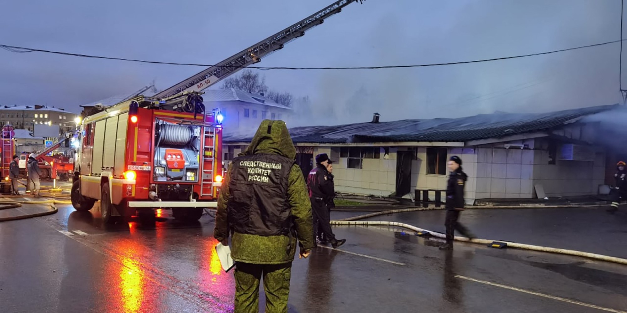 Au moins treize morts dans un incendie dans un café en Russie Au moins treize morts dans un incendie dans un café en Russie