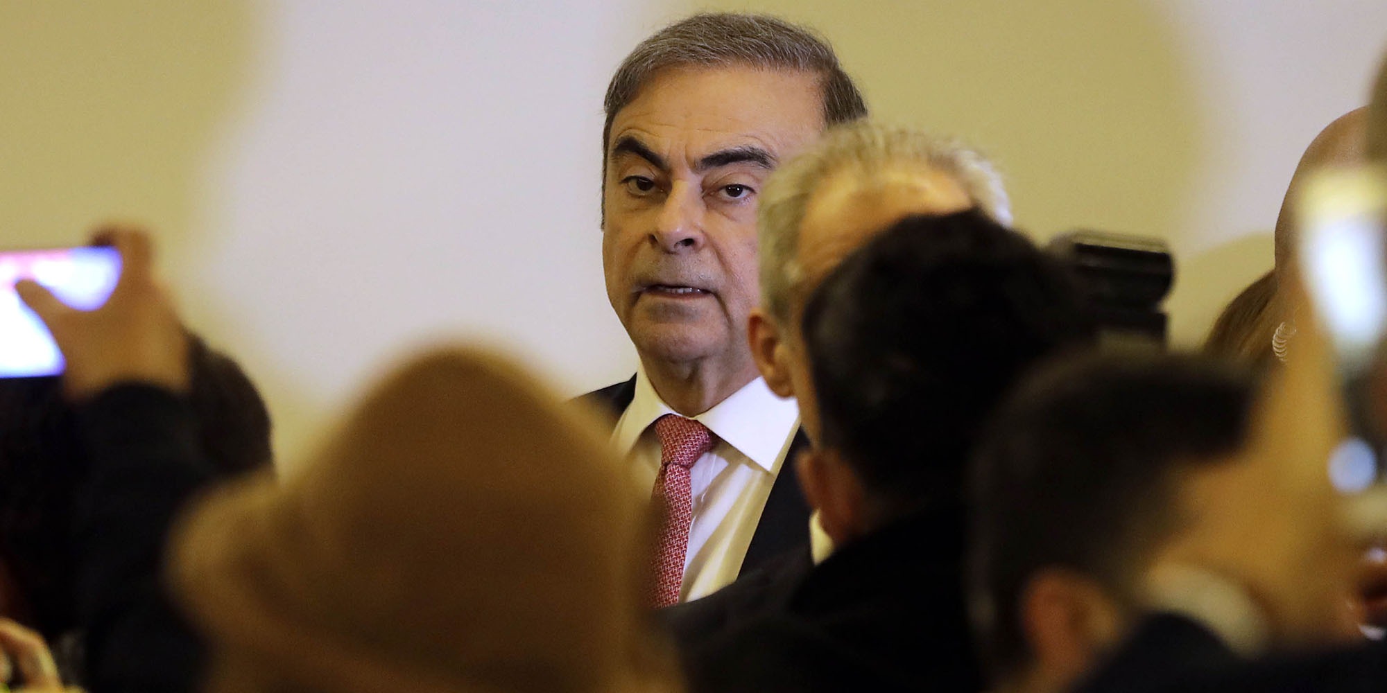 "Bien sûr qu'il y a un complot" ourdi contre Carlos Ghosn, assure son ...