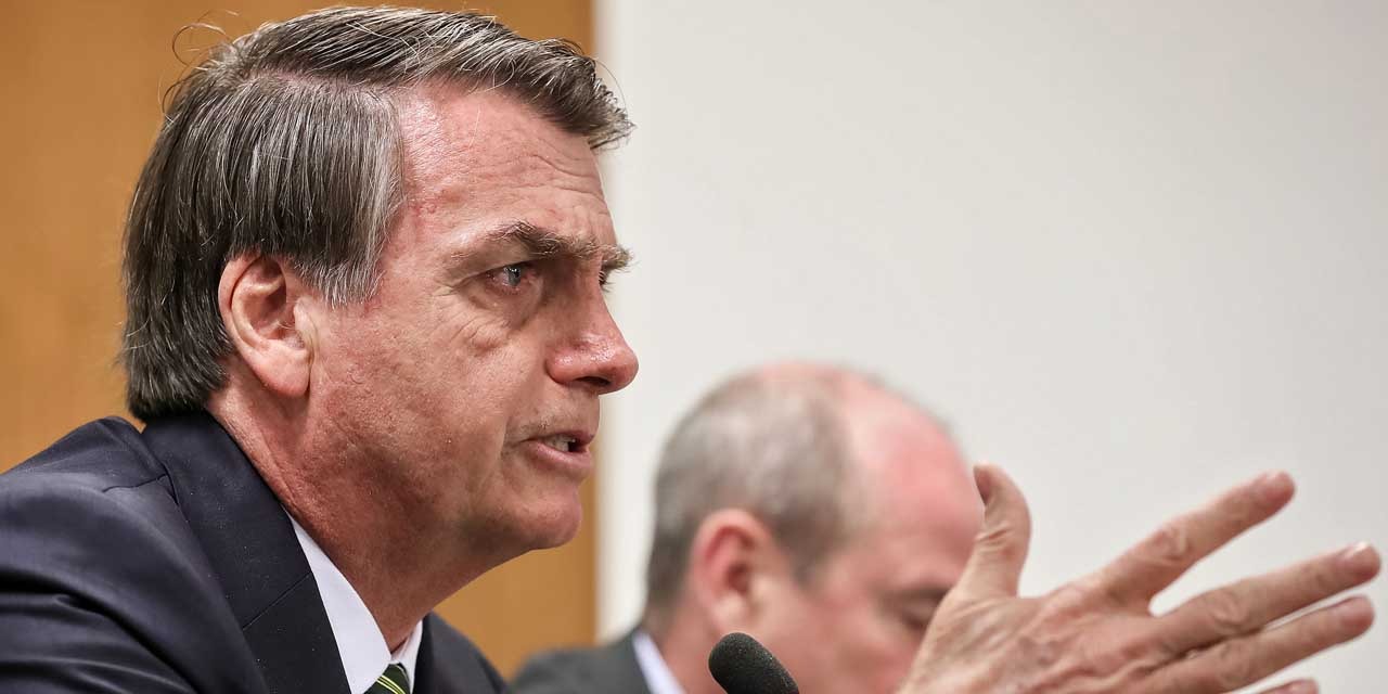 Bolsonaro peut parler avec tout le monde sauf "notre cher Macron"