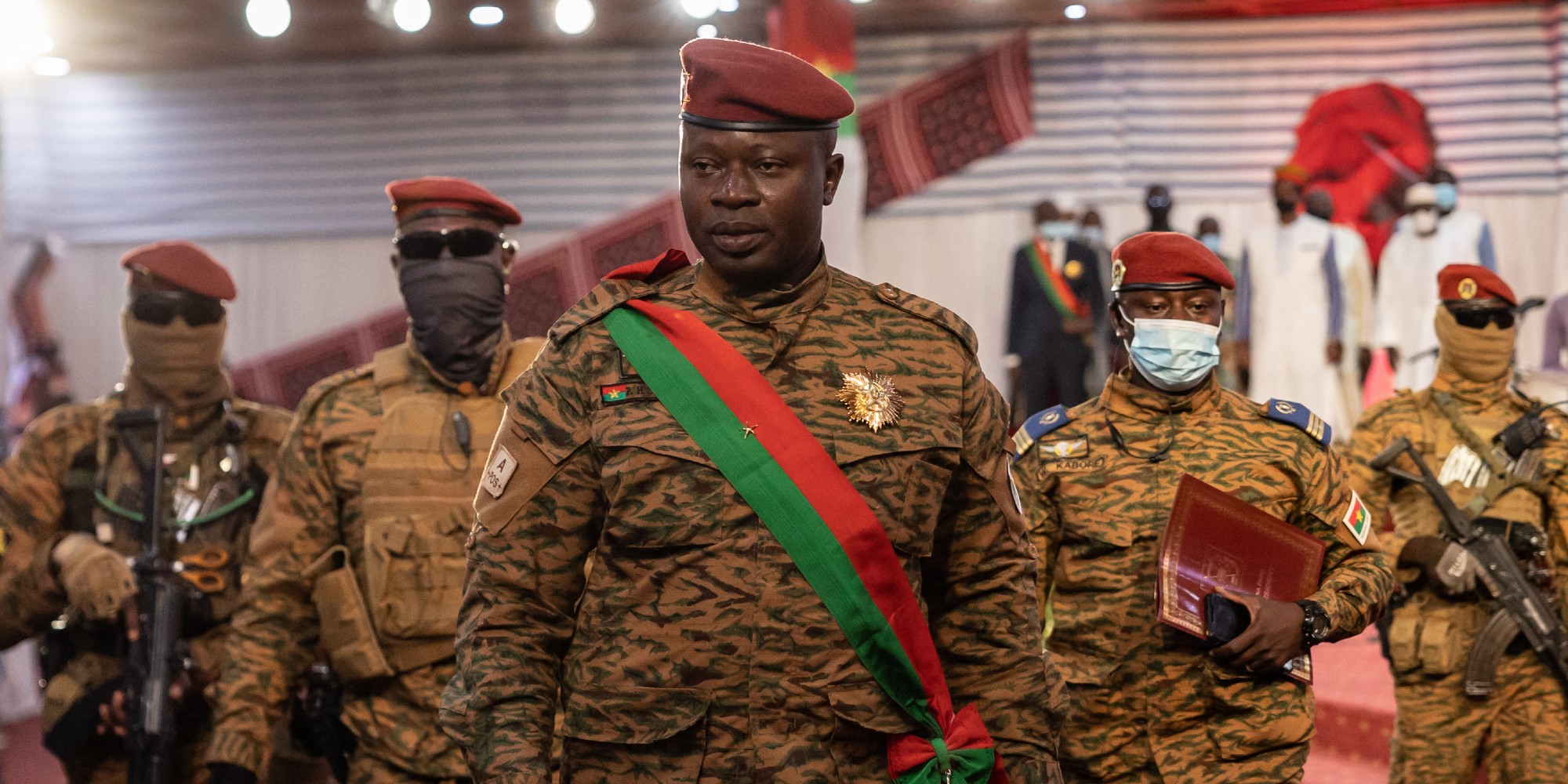 Burkina Faso : le chef de la junte destitué, Damiba a accepté de ...