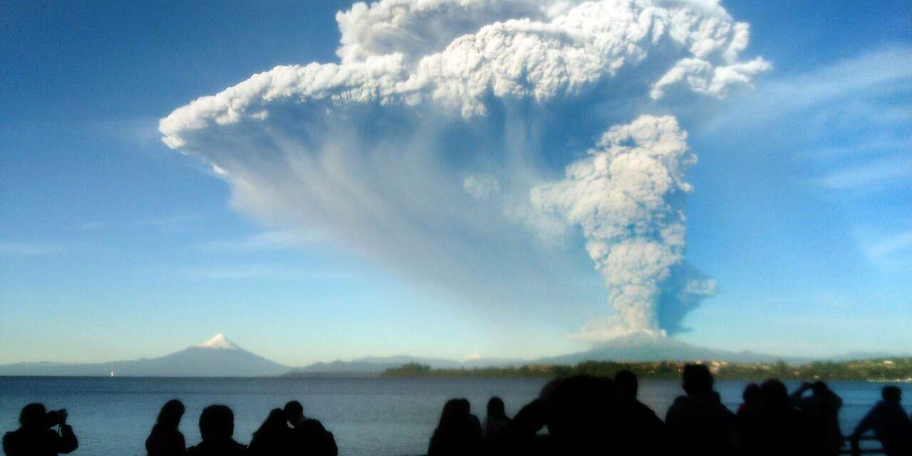 Chili : éruption surprise du Calbuco, endormi depuis 43 ans