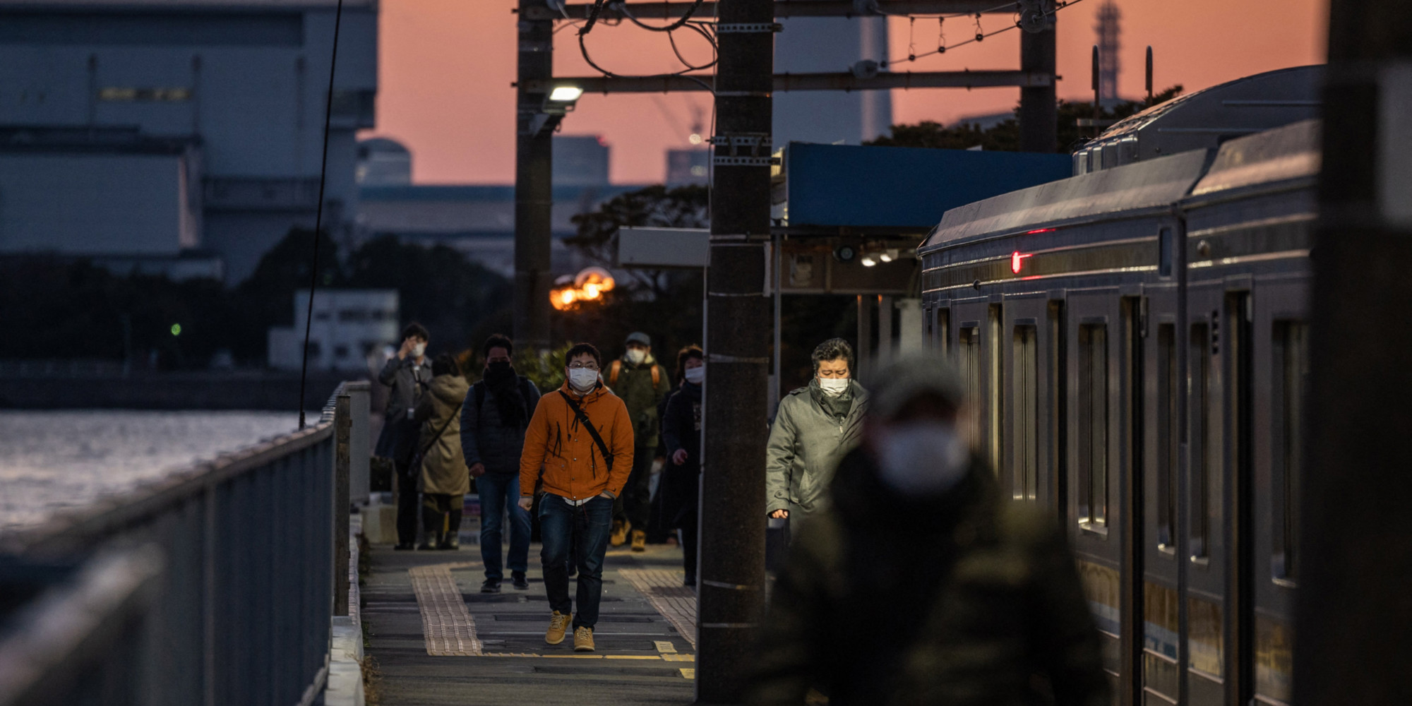 Comment le Japon assure la sécurité des femmes dans les transports en ...