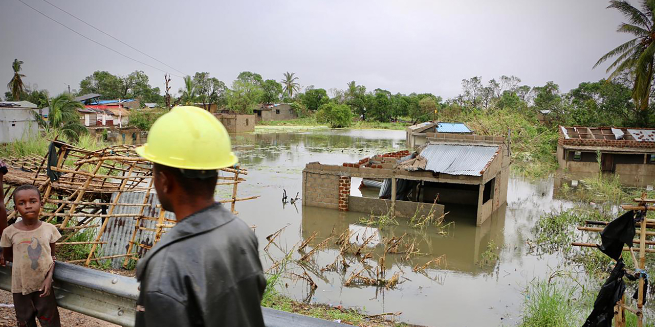 Cyclone Idai : 300 morts, les secouristes engagés dans une course ...