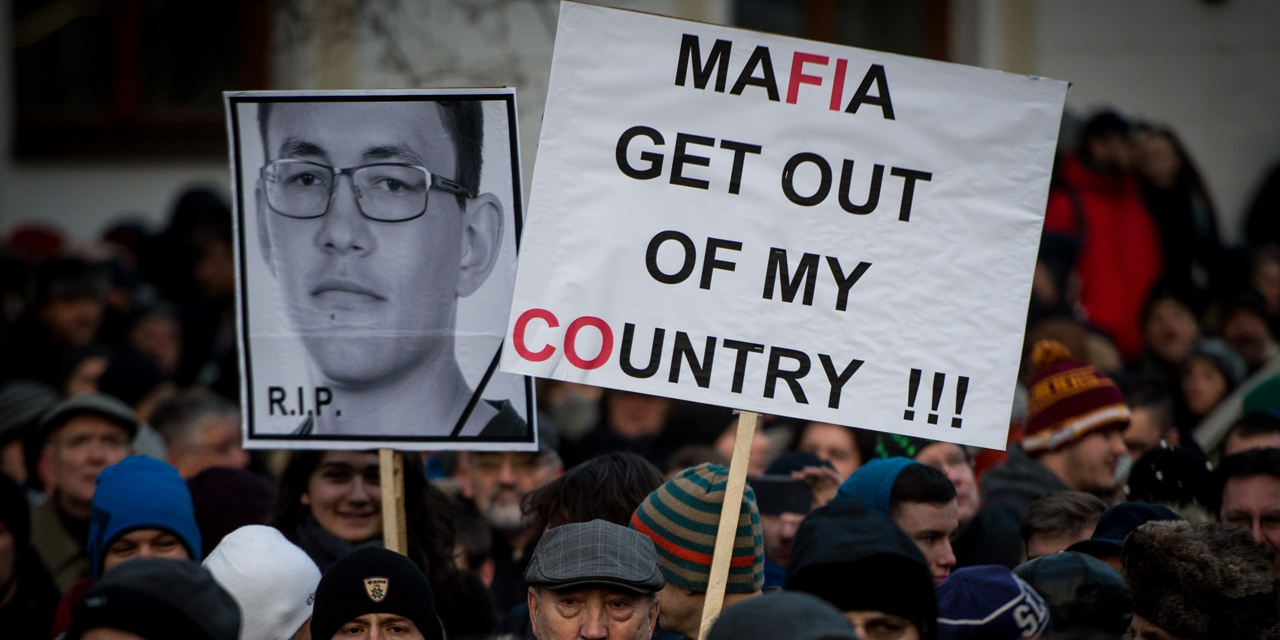 Des Italiens soupçonnés de corruption par un journaliste ont été arrêtés