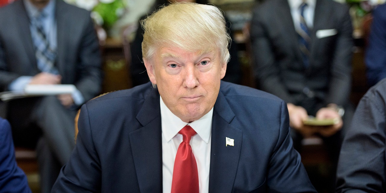 Donald Trump juge "ridicule" la décision d'un juge bloquant son décret ...