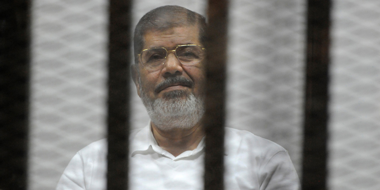 Egypte : l'ex-président Morsi écope de 20 ans de prison