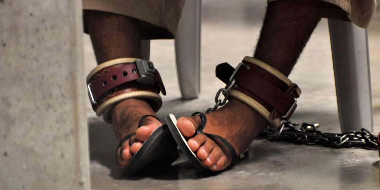 Le 11 Janvier 2002 Jour Où Les Premiers Prisonniers Arrivaient à