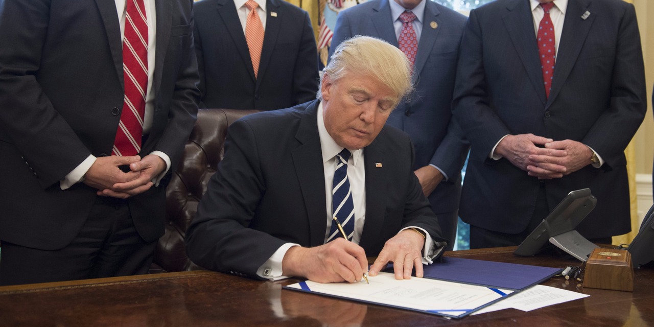 États Unis Donald Trump Retire Le Projet De Réforme De La Santé Faute