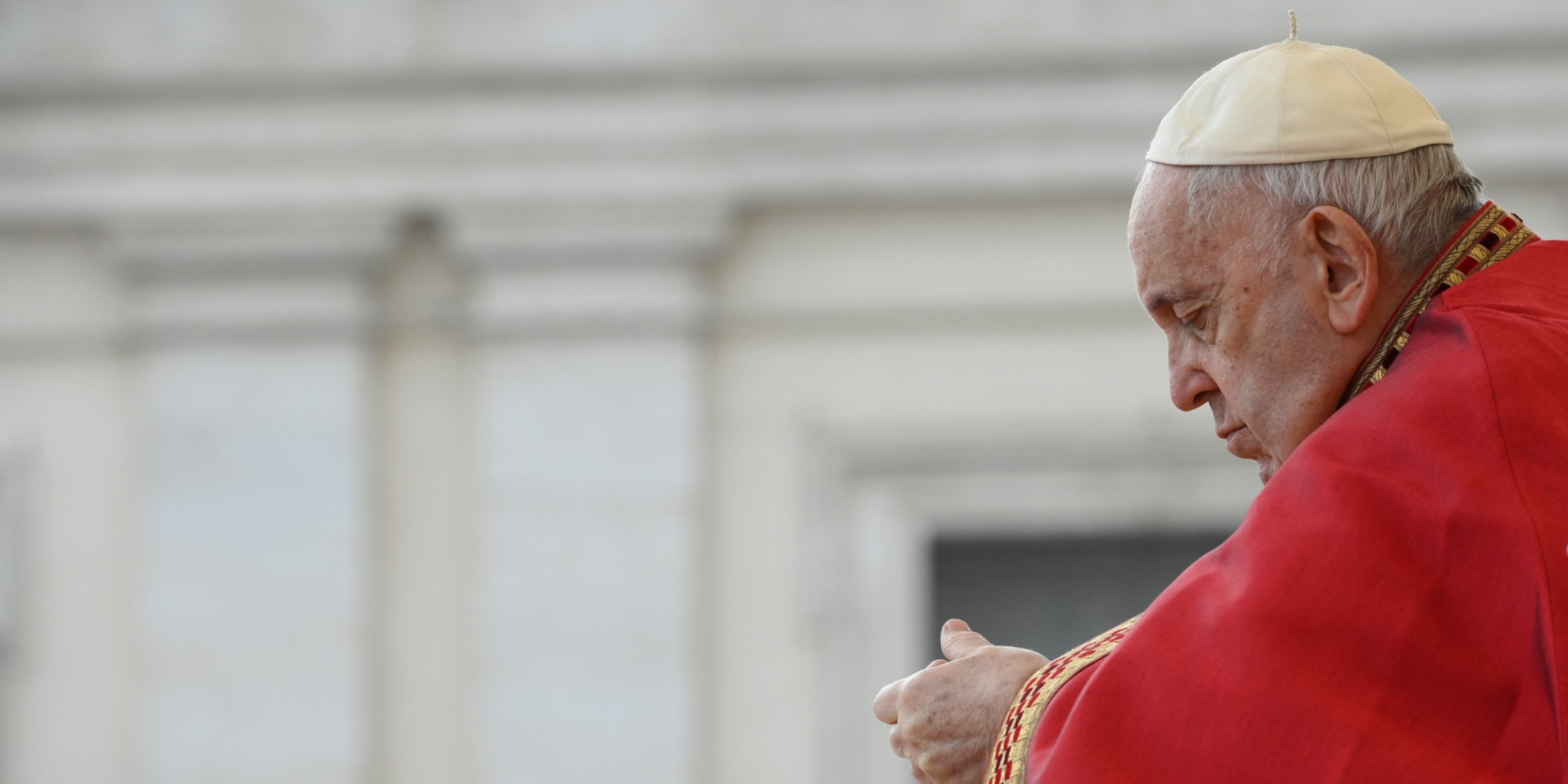 Le pape François révoque un évêque américain très critique envers sa ...