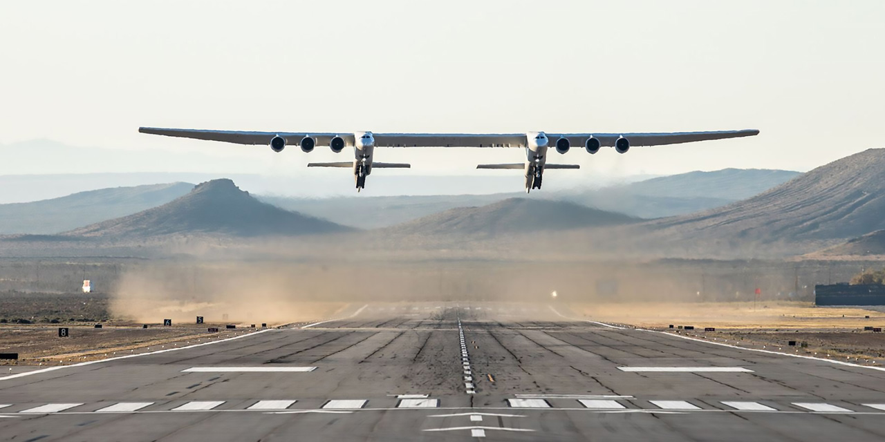 Le Stratolaunch, le plus grand avion du monde, a effectué son premier vol