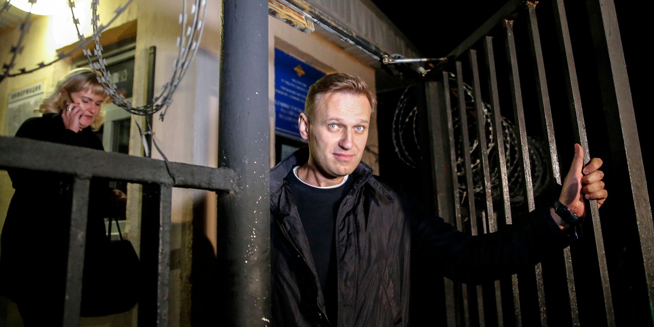 L'opposant russe Alexeï Navalny est sorti de prison