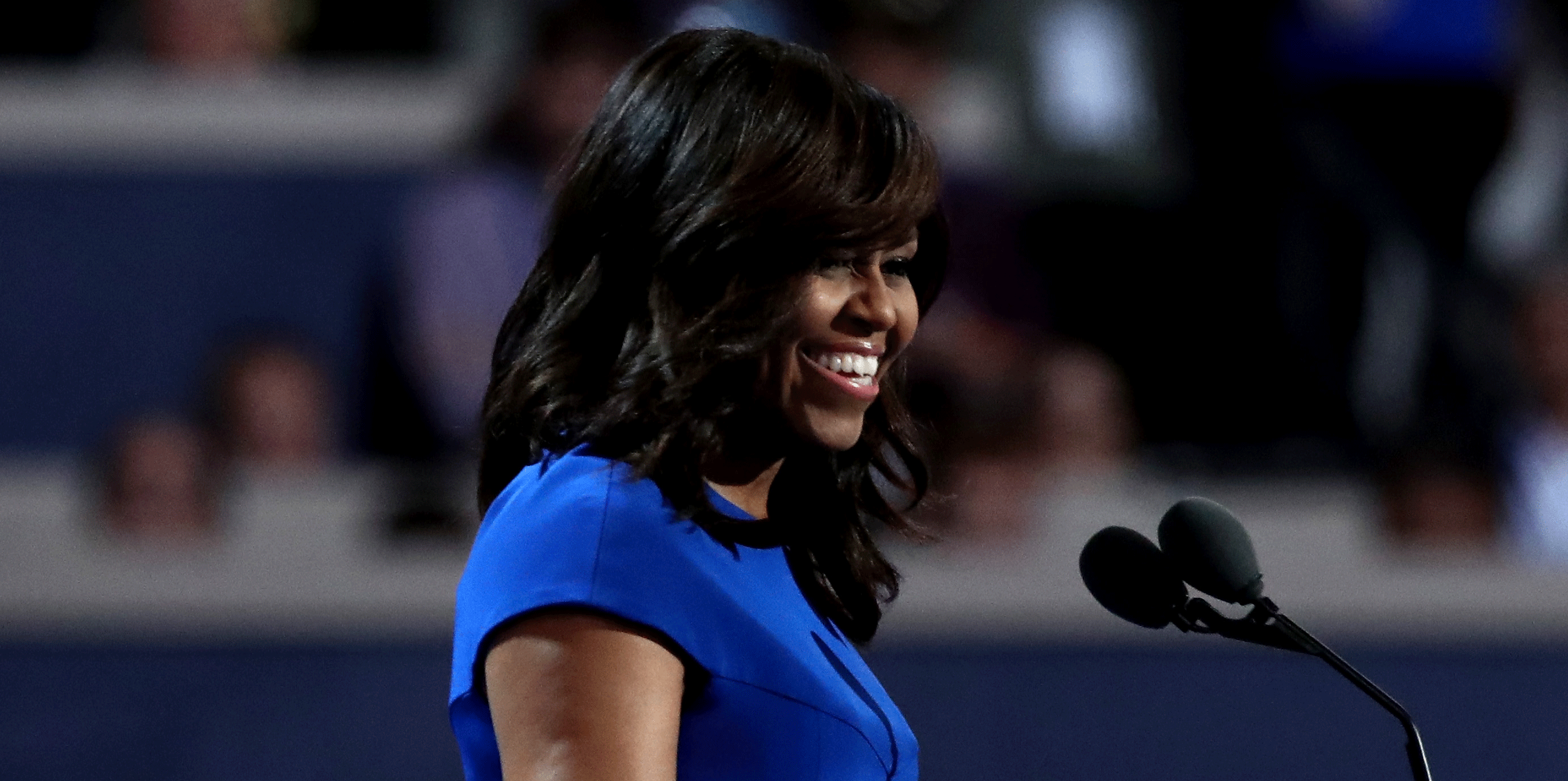 Michelle Obama soutient Hillary Clinton dans un discours survolté