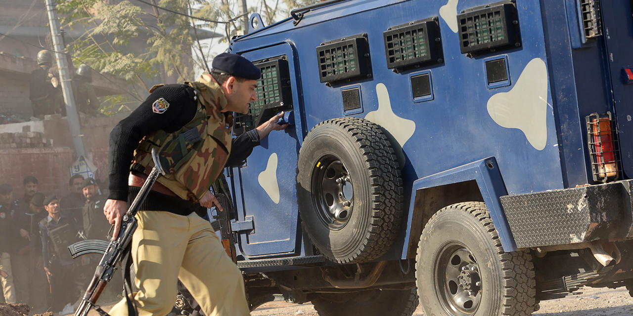 Pakistan Neuf Morts Et Des Dizaines De Blessés Dans Une Attaque Des