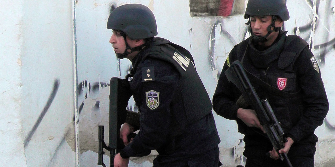 Pour la première fois en Tunisie, des policiers et militaires votent